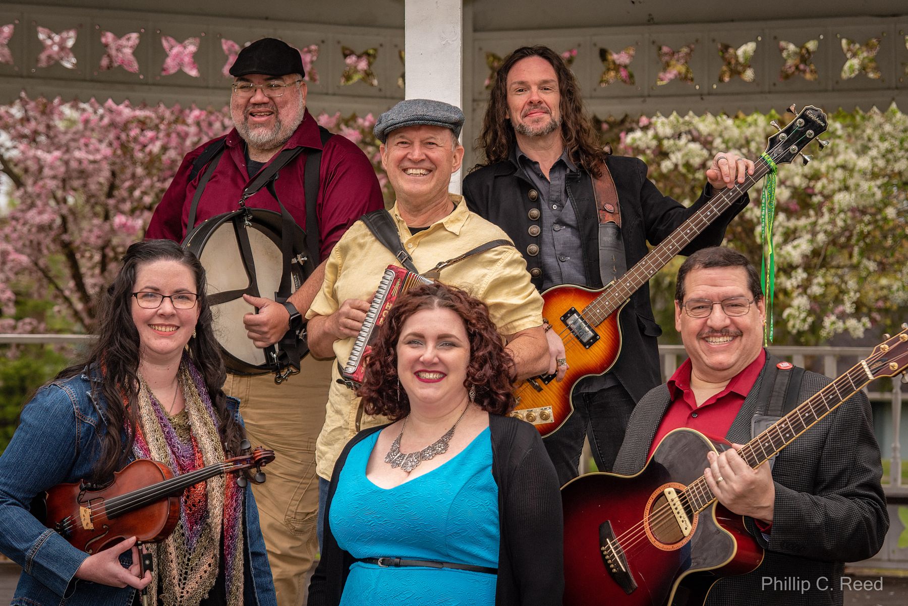 Home [www.fintanband.com]