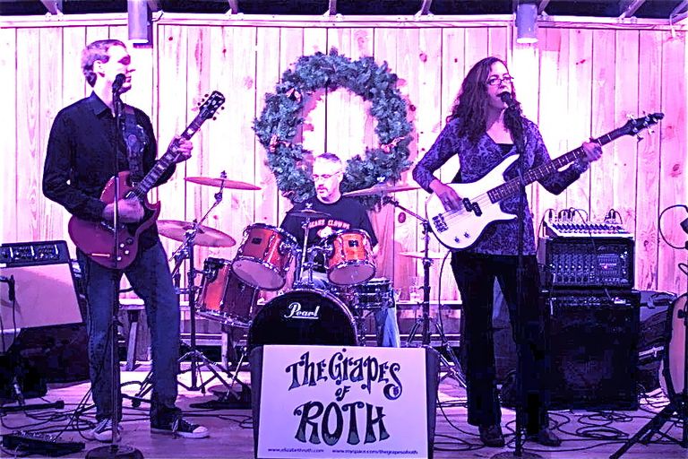 Elizabeth Roth - Grapes Songlist