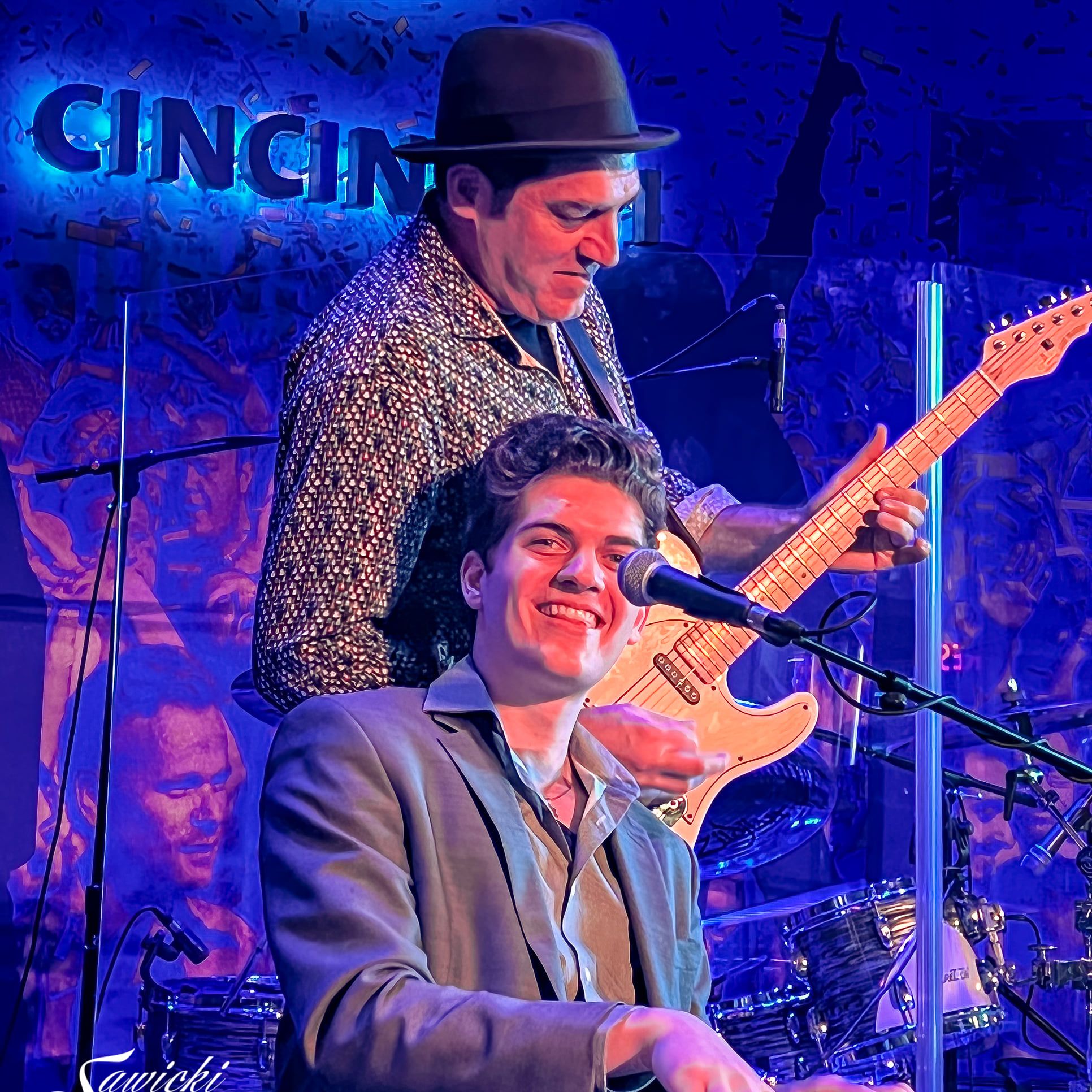 Biography | Ben Levin