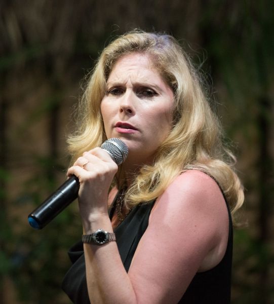 Jennifer Hanson - Photo Gallery