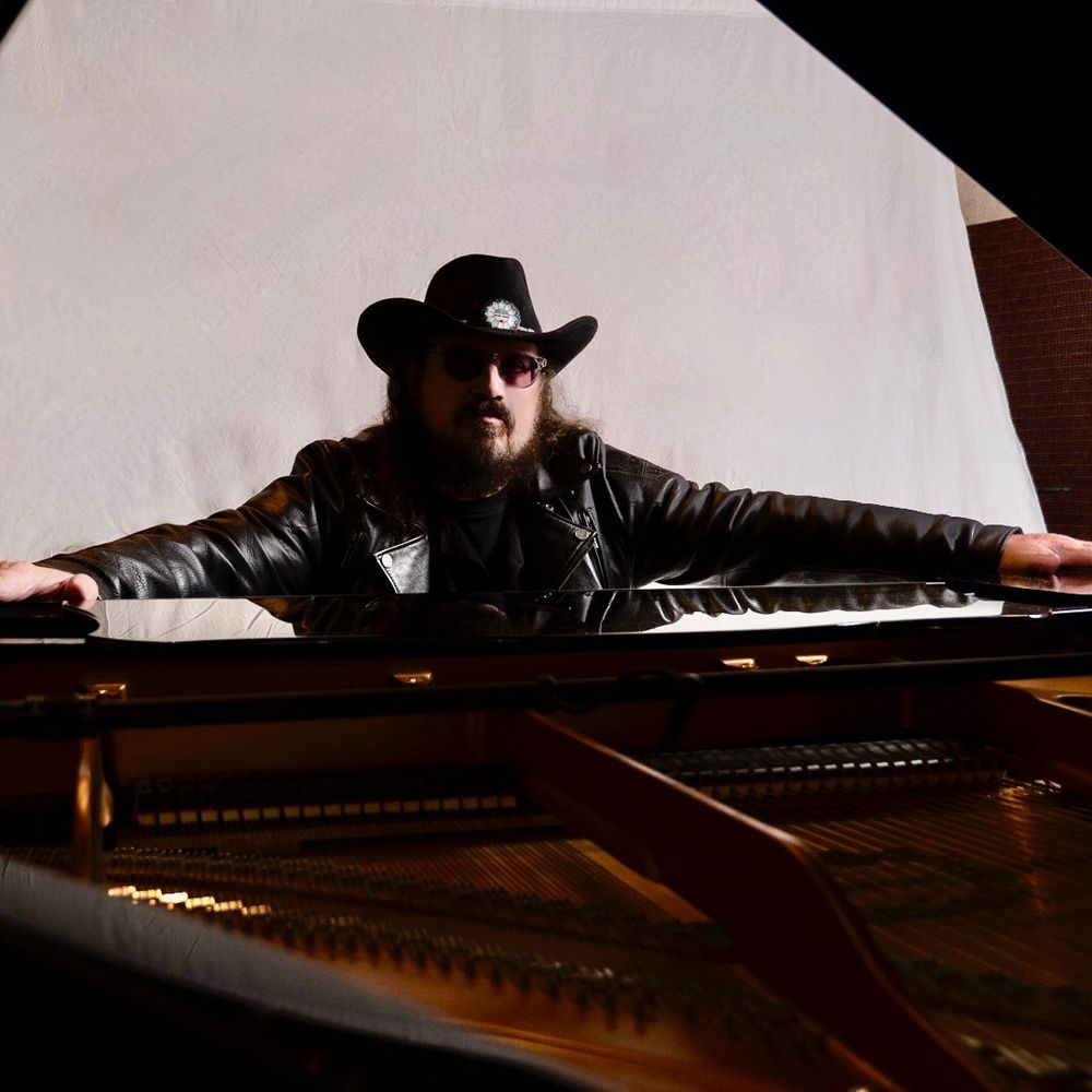 Grayson Hugh - PRESS KIT