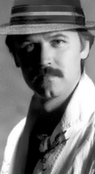 ducethesongwriter.com - About DUCE