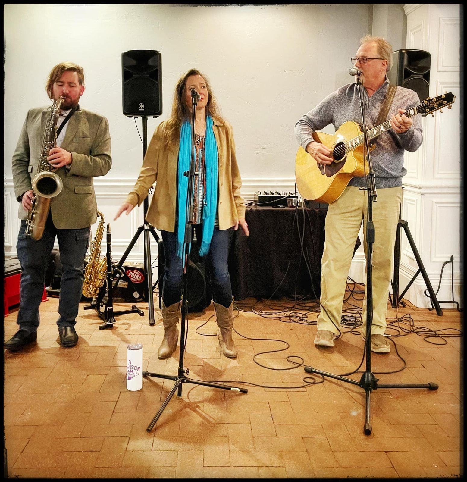 The “Famous” Amy Noel - Photos