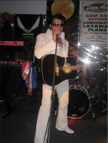 Richie Santa "A Tribute To The King" - Photos