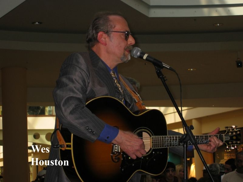 Wes Houston - Photos
