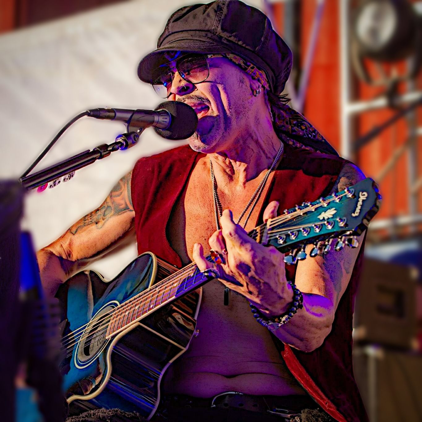 Aaron Leigh - Photos