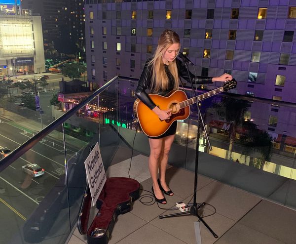 Natalie Gelman - Acoustic-Pop-Folk Singer/Songwriter