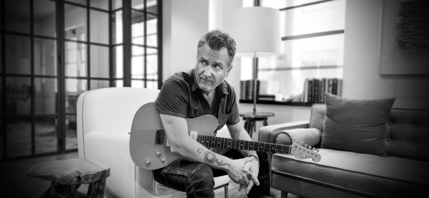 Woody Russell | guitar-centric singer-songwriter with an unapologetic ...