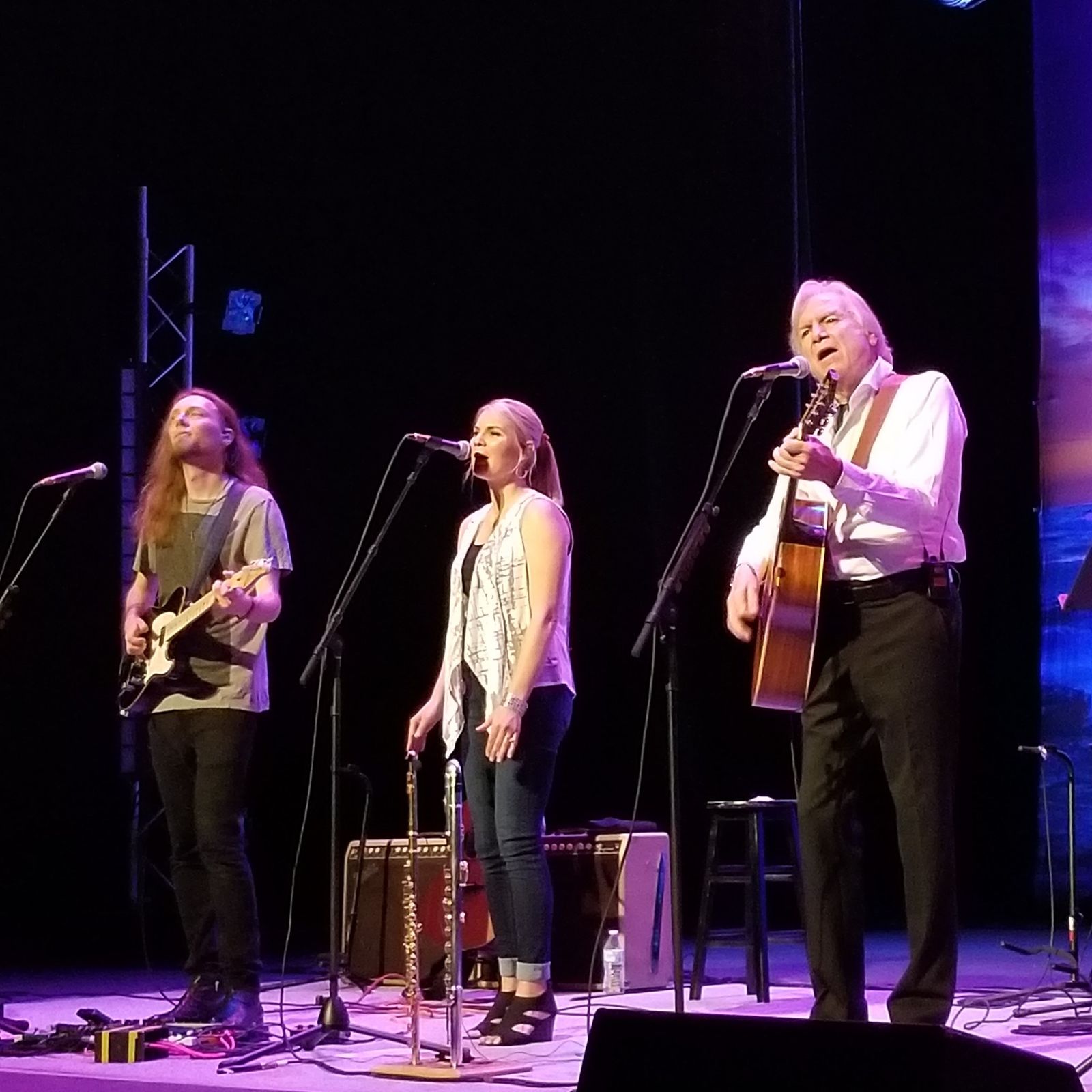 Karmen Gould - Photos