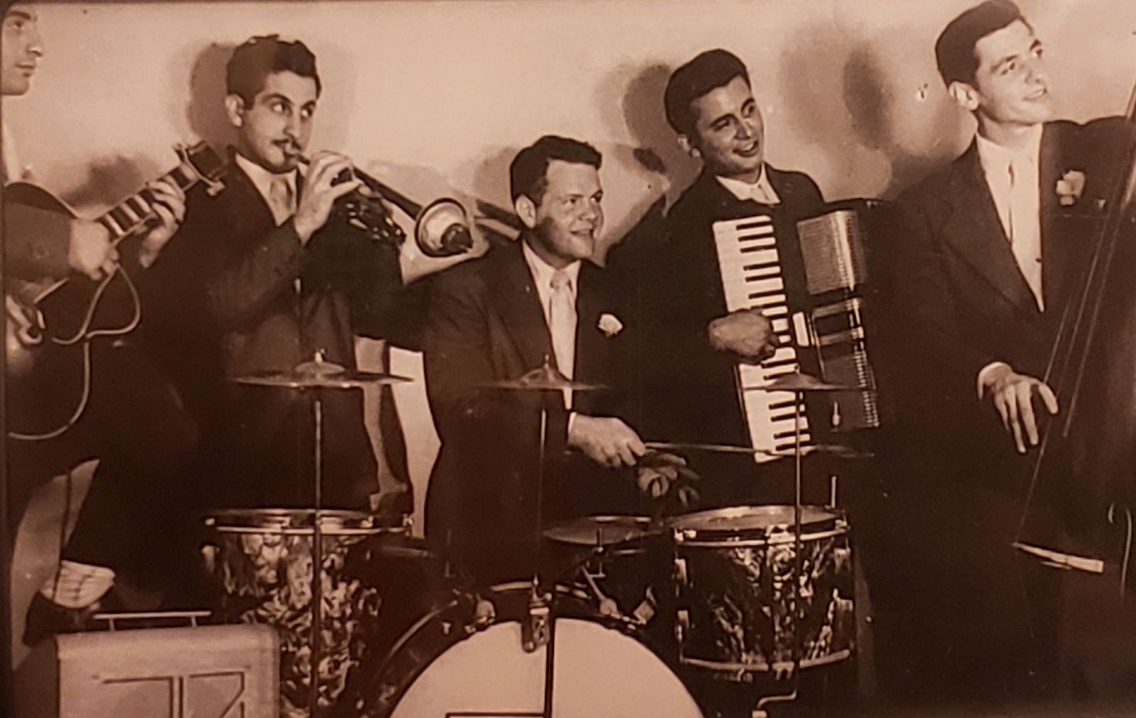 Mike Urick and the Modelaires - Photos