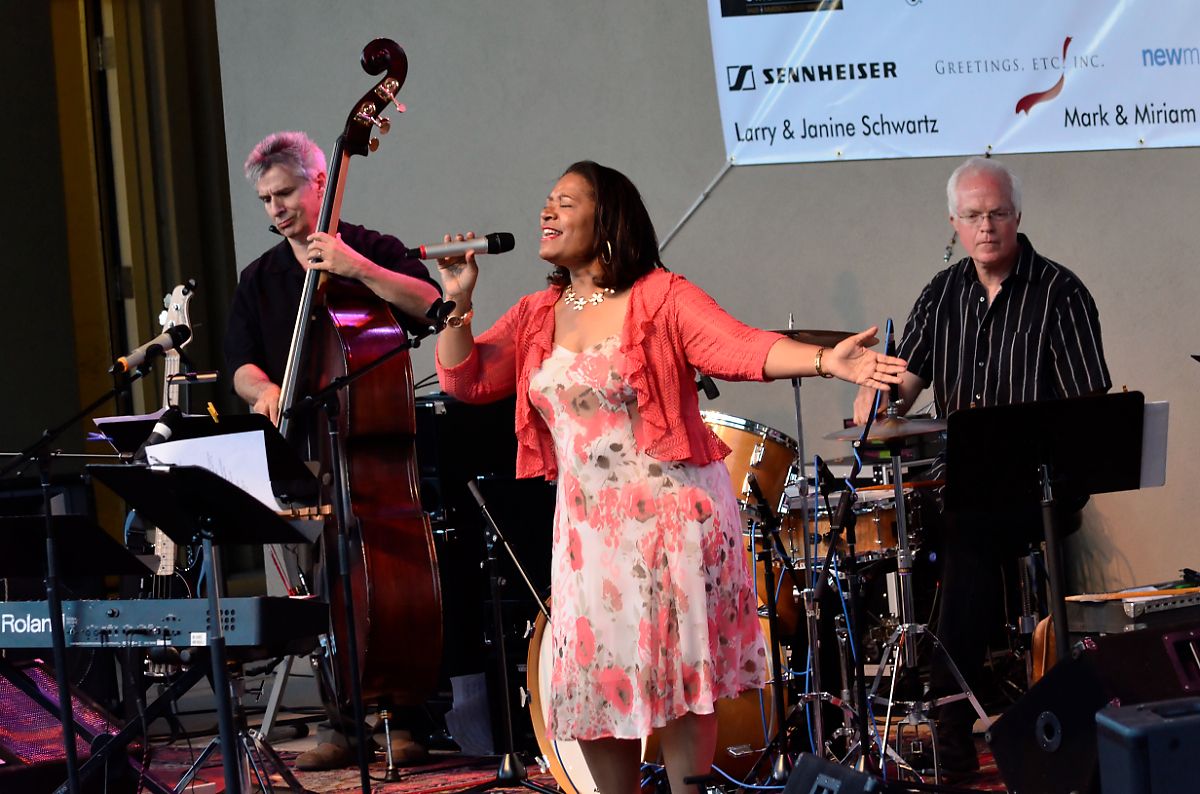 Tracey Whitney - Gallery