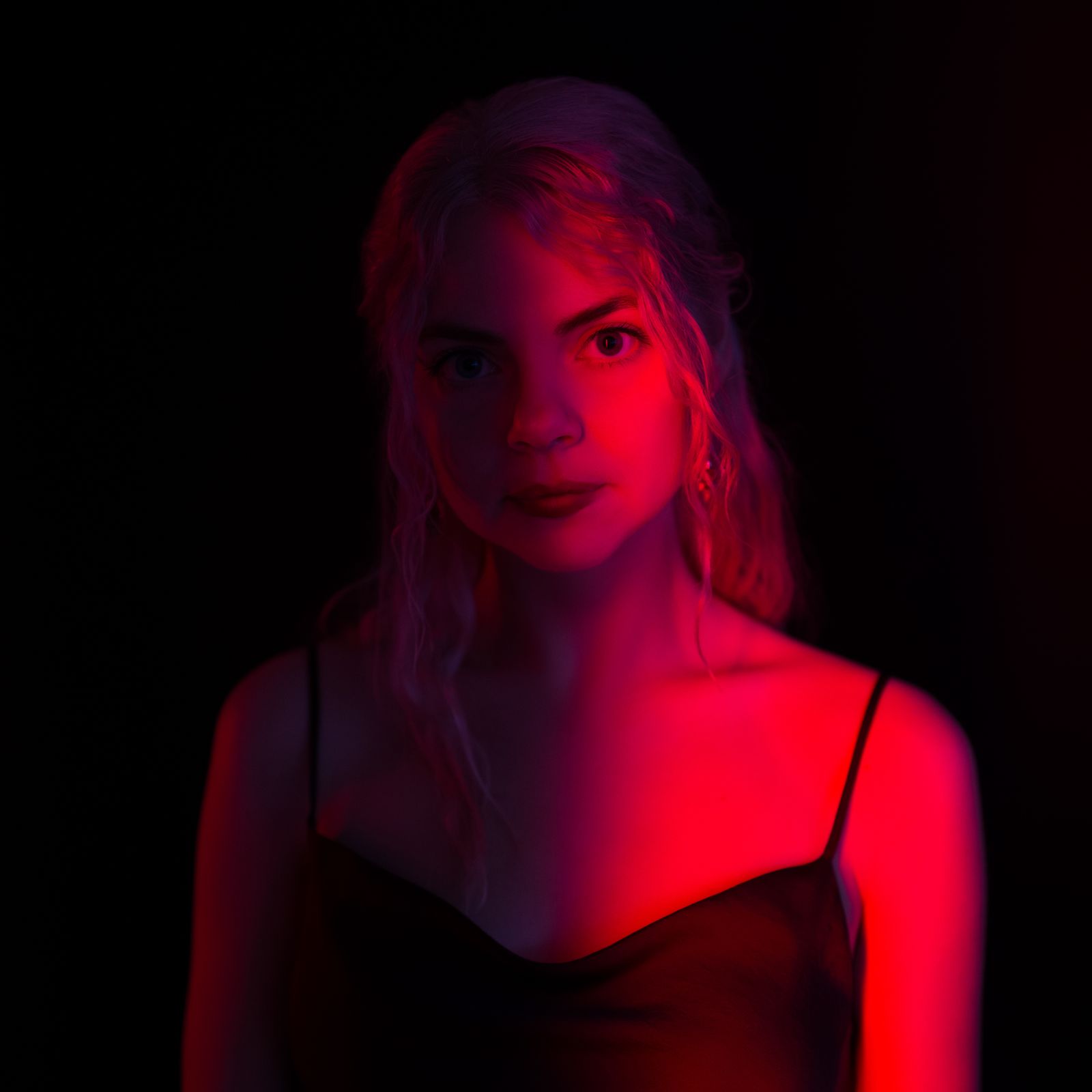 Lara Louise - Photos