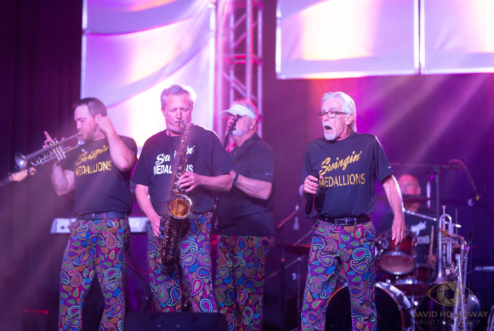 Swingin' Medallions - Photos