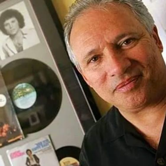 Johnny Contardo - About