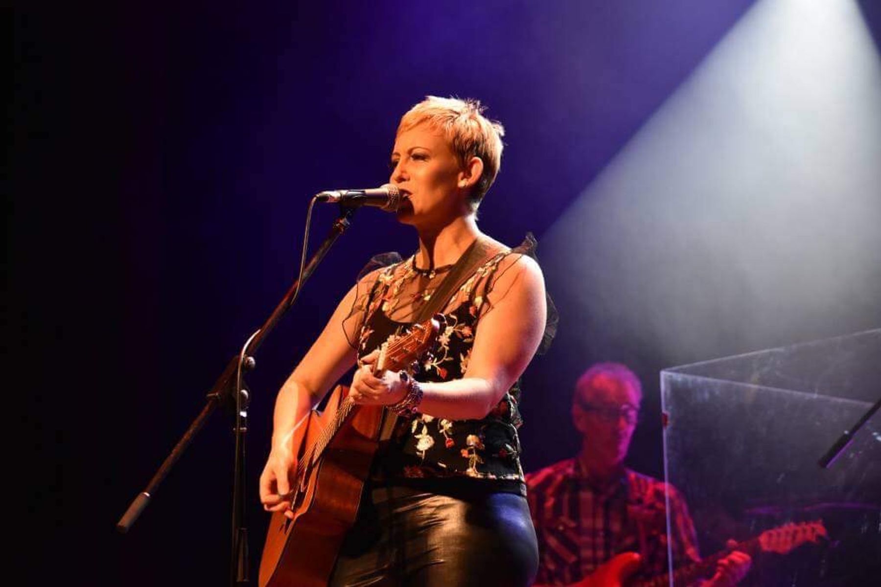 Sally-Anne Whitten - About Sally-Anne