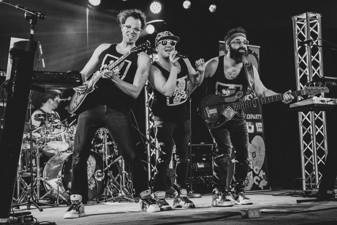 Zack Attack! The greatest throwback party band... EVER.