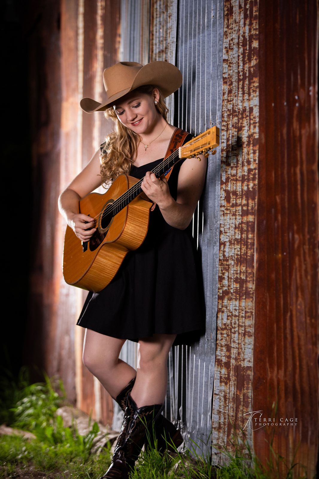 Kristyn Harris - Photos