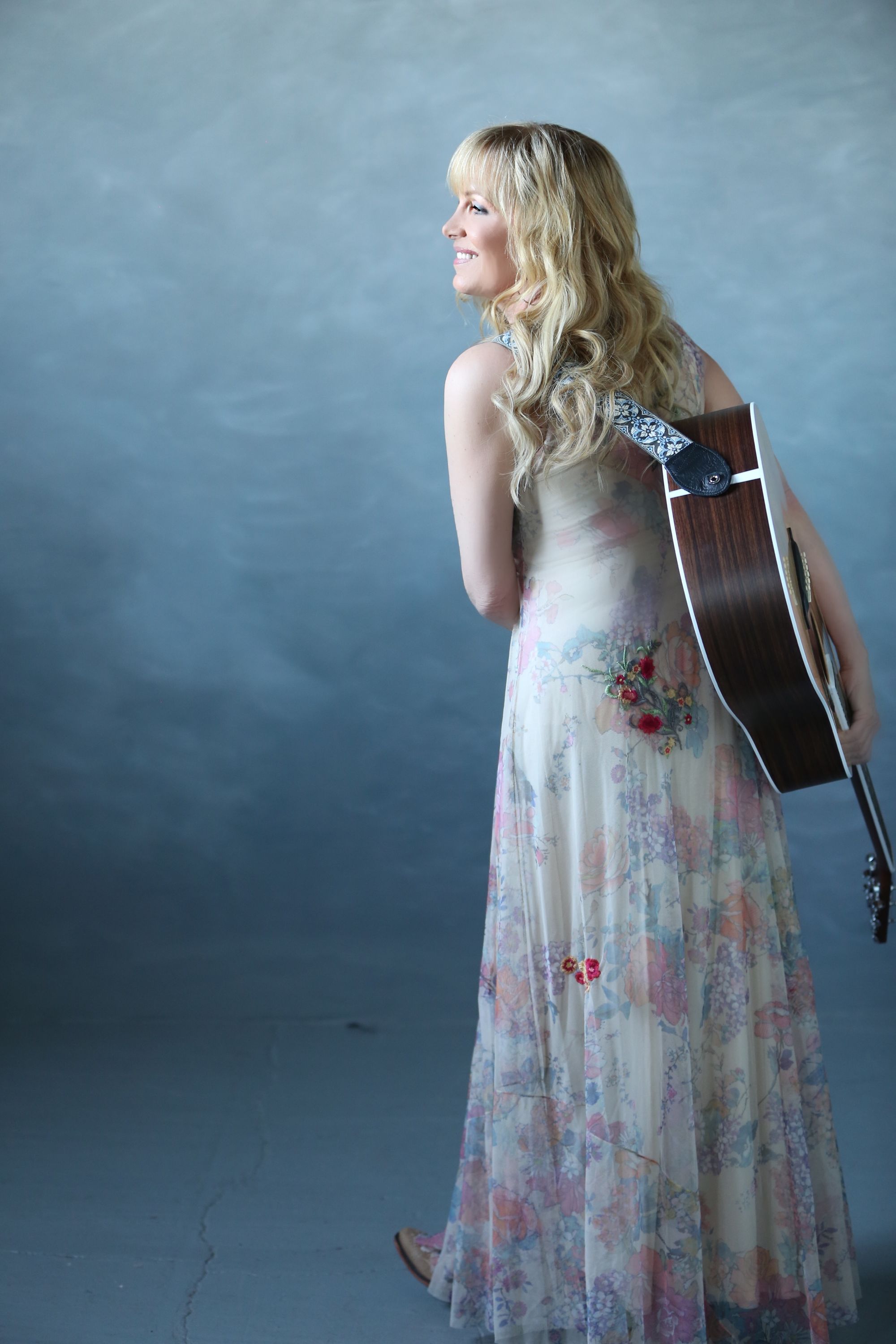 Mary Jane Alm - Video